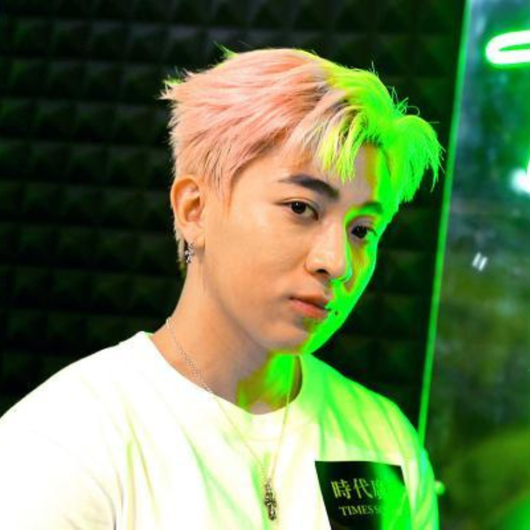 TYSON YOSHI藝術展登陸時代廣場！專訪TYSON公開限量周邊+最新換購演唱會門票方法 – tysonyoshi.store